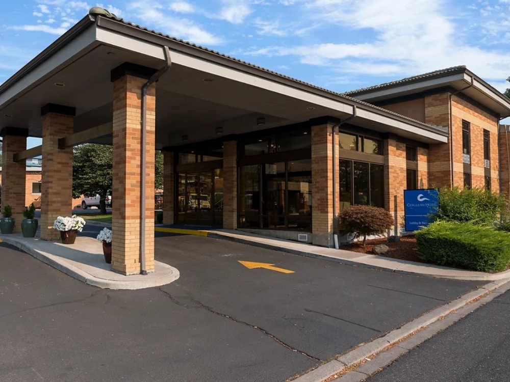 Klamath Falls Hotel | Cerulean Hotel Klamath Falls
